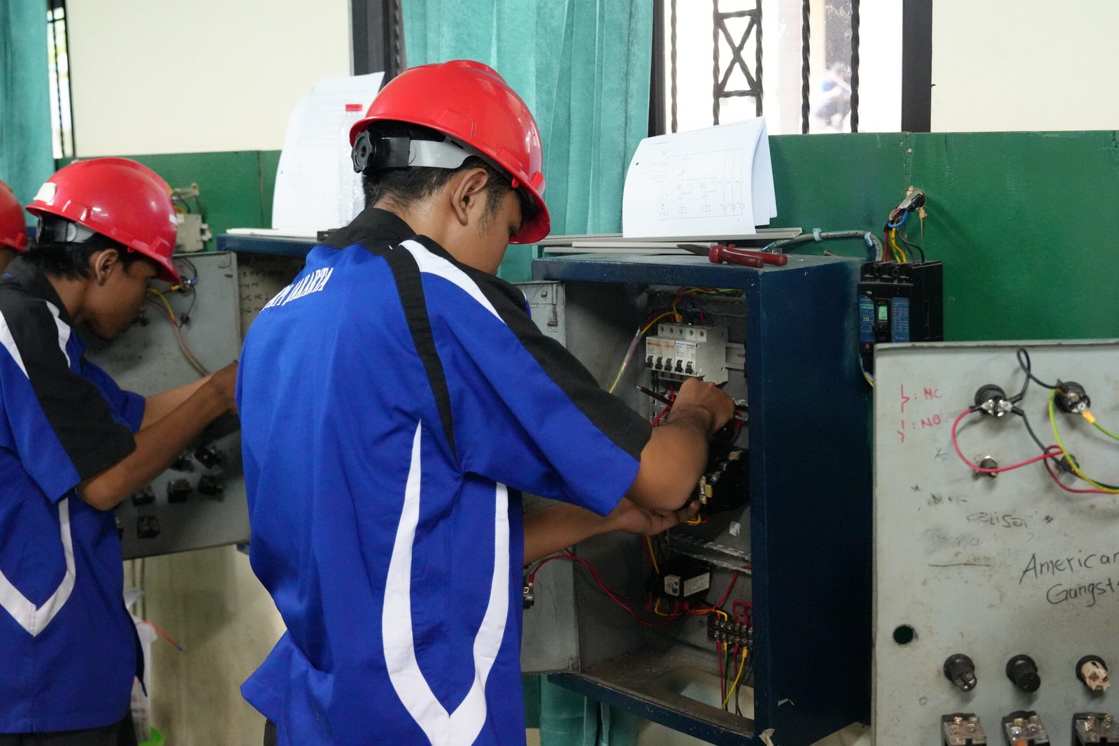 PPKPI - Mengenal Listrik Industri dan Prospek Kerjanya